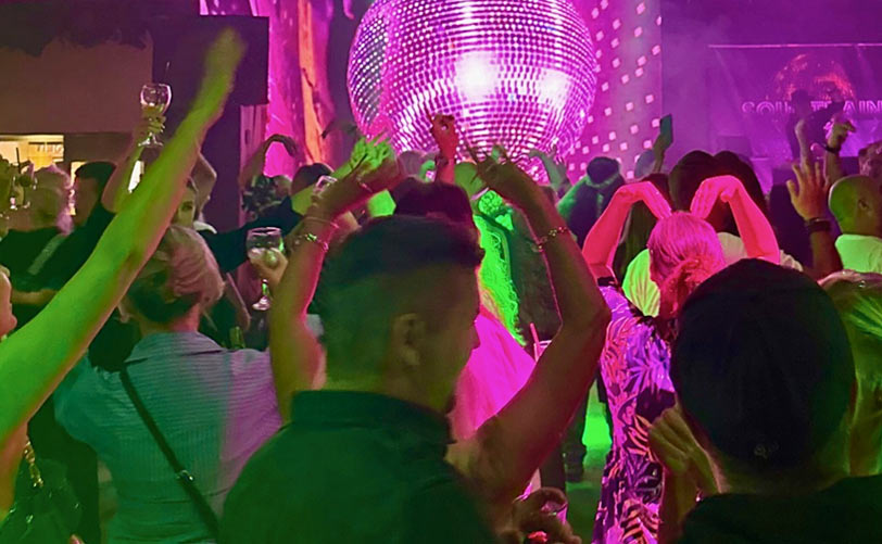 Äntligen fredag! med Soul Train | Birka Gotland